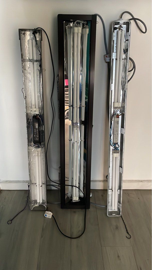 Arowana tanning PLL light, Pet Supplies, Health & Grooming on Carousell