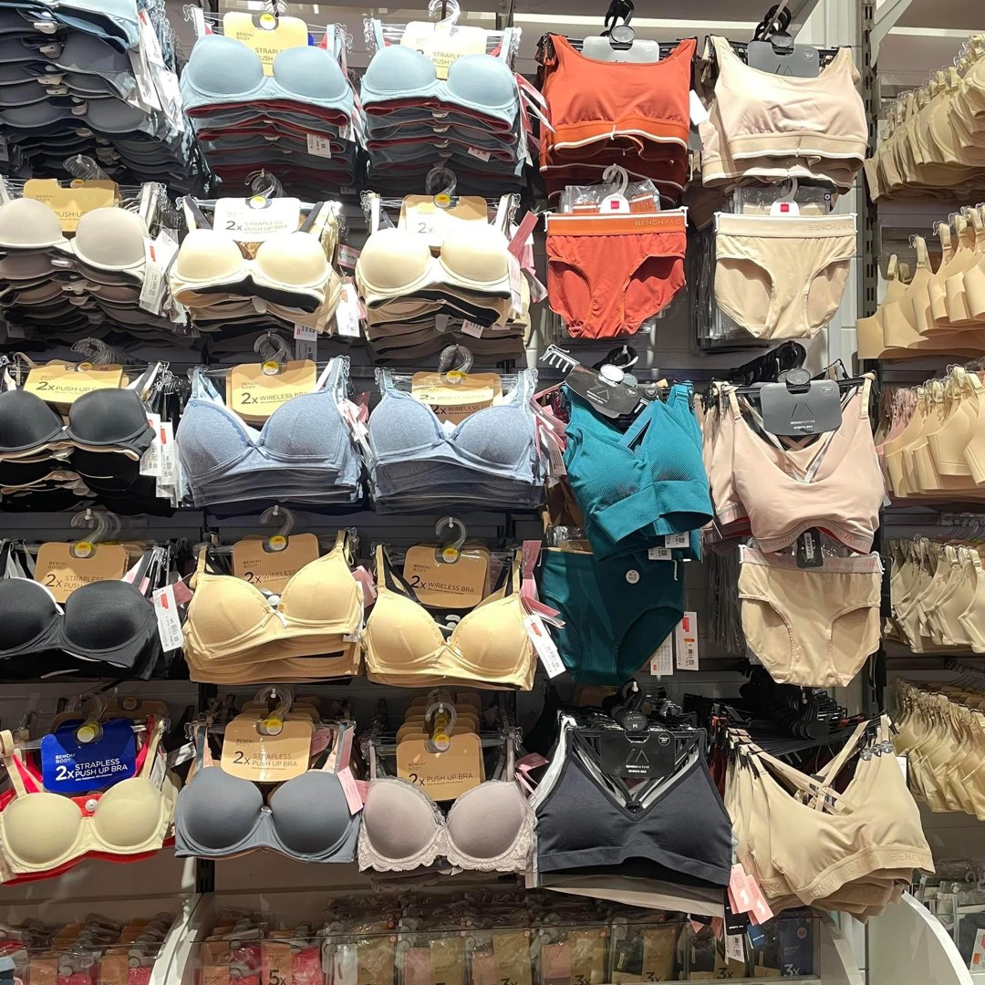 bench bra, 她的時尚, 手錶及配件, undefined在旋轉拍賣