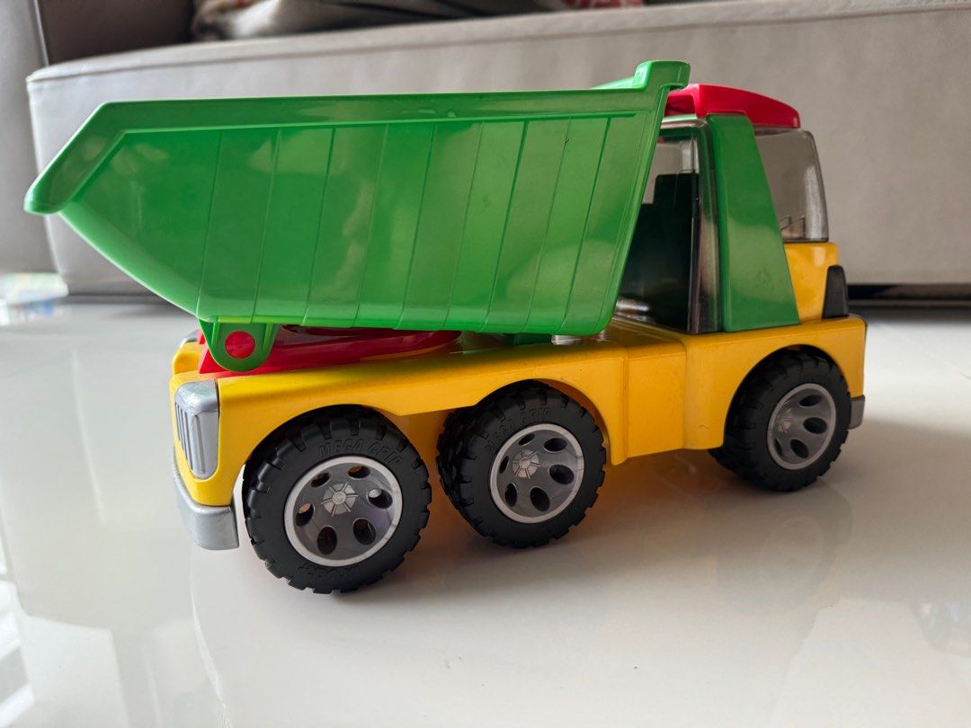 Brudder truck, Hobbies & Toys, Toys & Games on Carousell