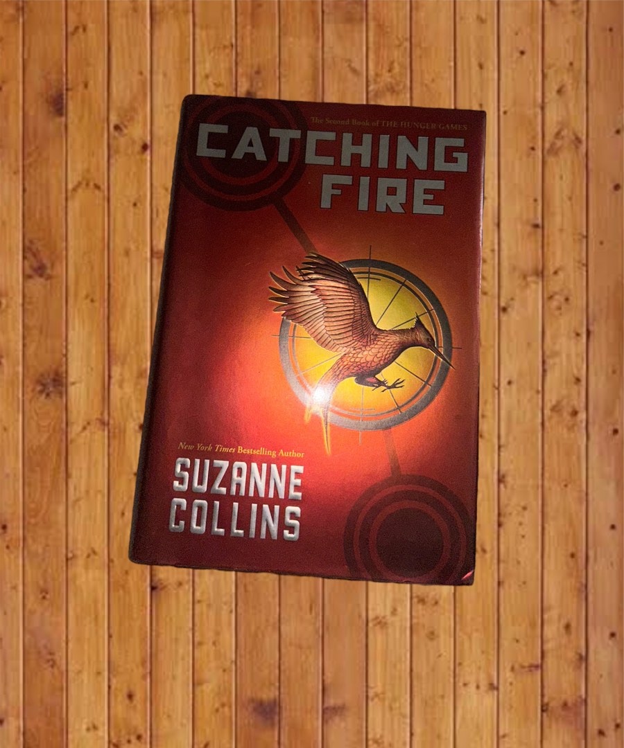 [YEAR-END SALE] Catching Fire by Suzzane Collins (Hardbound Cover ...