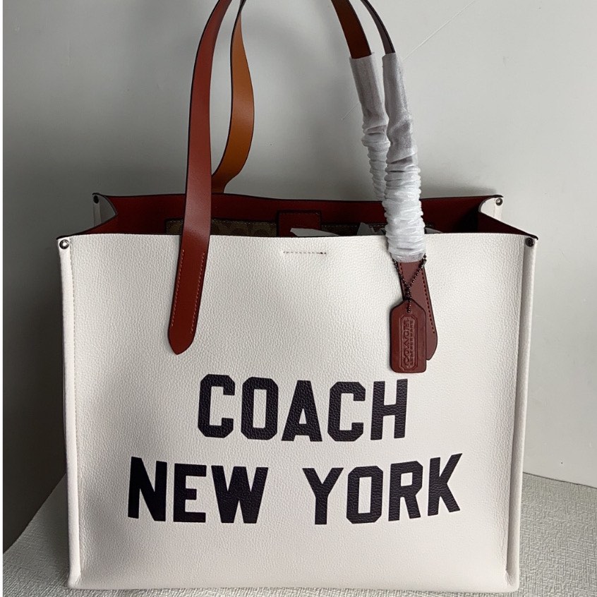 Coach Tote Bag Relay White, Barang Mewah, Tas & Dompet di Carousell