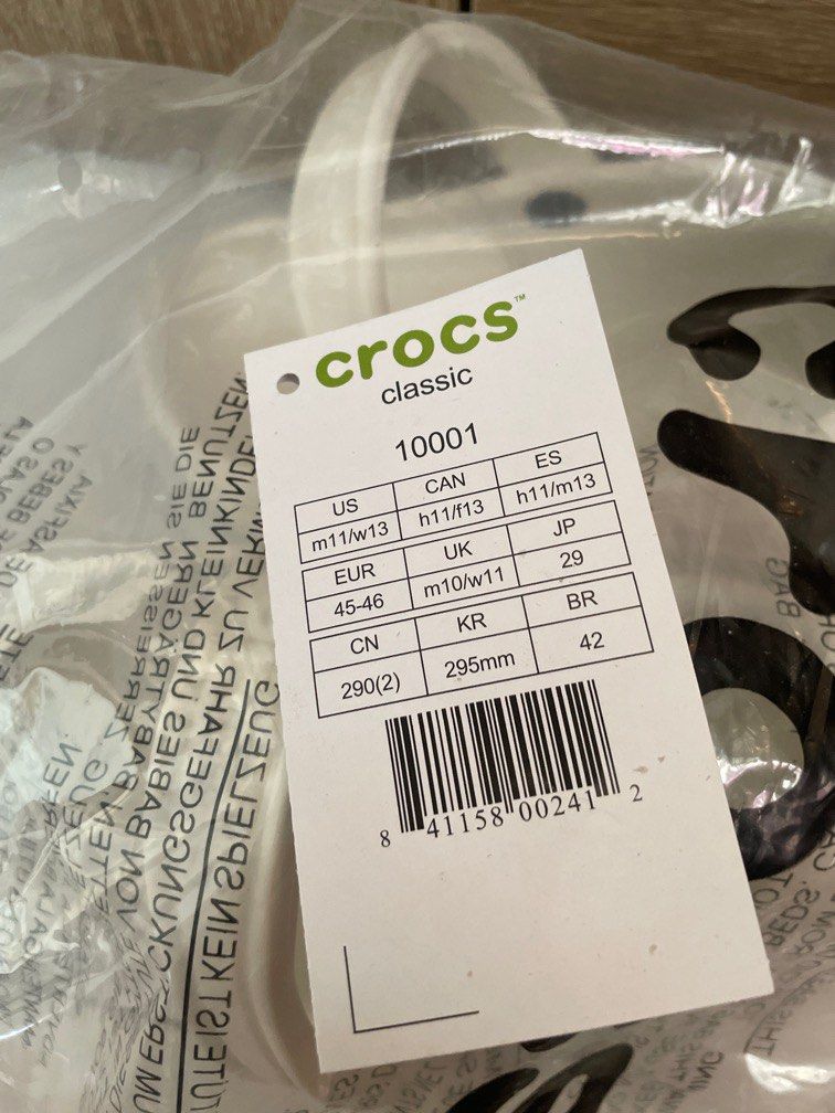 Crocs, Men's Fashion, Footwear, Casual shoes on Carousell