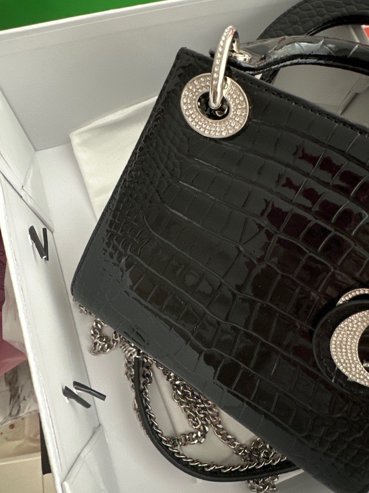 CROCS BAG, Women's Fashion, Bags & Wallets, Cross-body Bags on Carousell