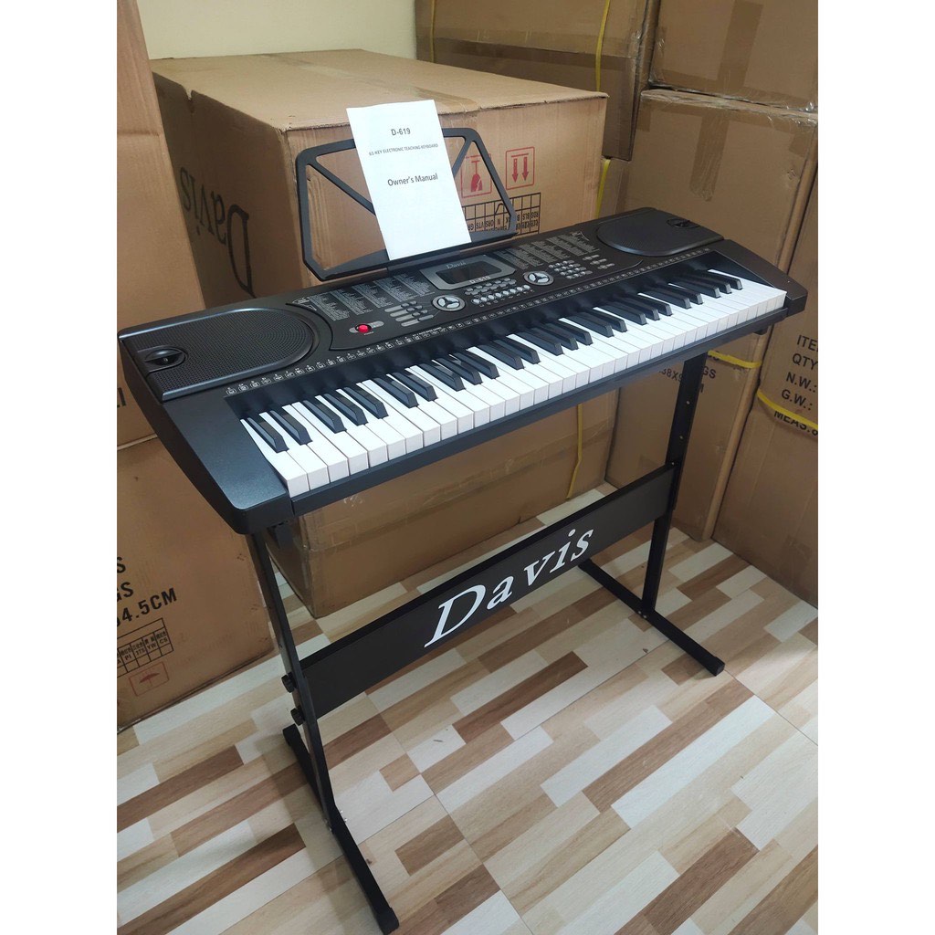 DAVIS D-619 61 KEY PIANO, Hobbies & Toys, Music & Media, Musical ...