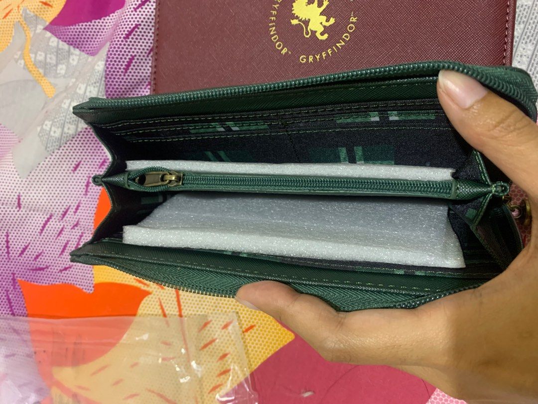 Dompet Official Merchandise Harry Potter, Barang Mewah, Tas & Dompet di ...
