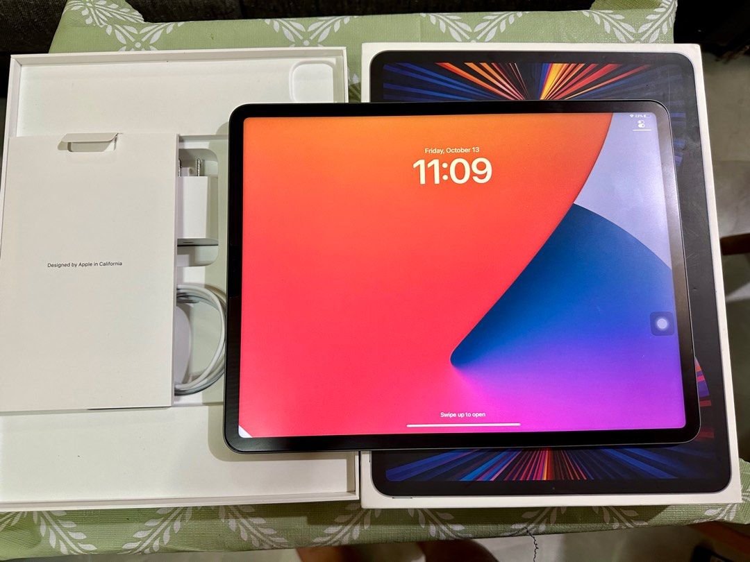 FOR SALE OR SWAP SLIGHTLY USED iPad PRO GEN 5 12.9 INCH 256 GIG WITH M1 ...