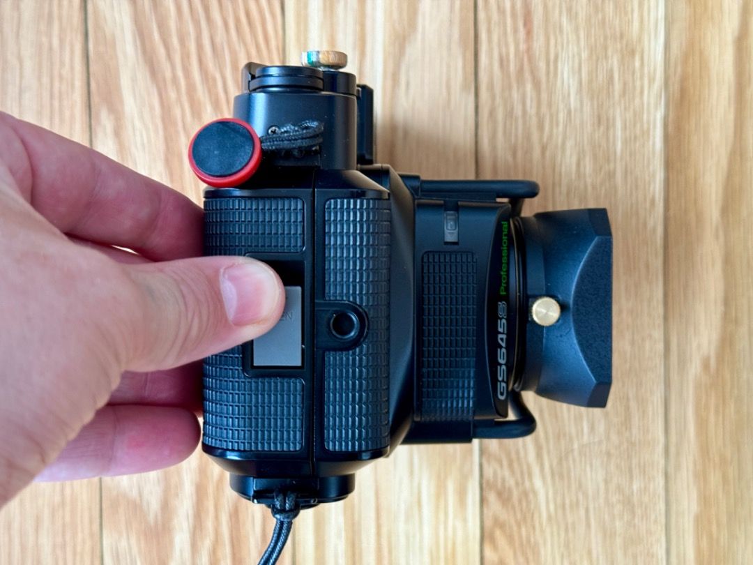 Fuji GS645s (Wide 60) medium format film Rangefinder camera. GS645w ...