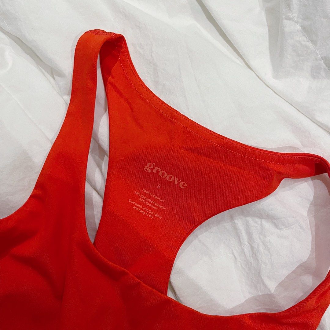 GROOVE Red Gym Bra (S), Men's Fashion, Activewear on Carousell