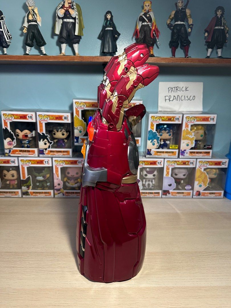 Hasbro Legends Series Infinity Gauntlets, Hobbies & Toys, Memorabilia ...
