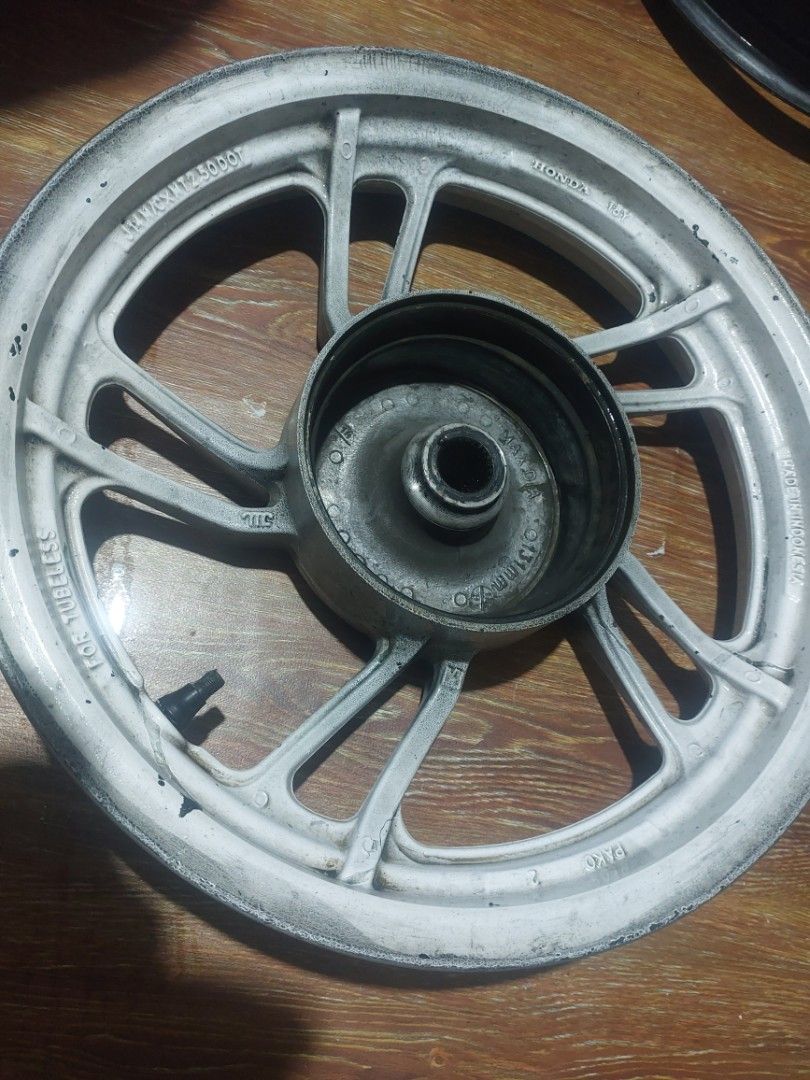 Honda Click 150 Stock rear mags, Motorbikes, Motorbike Parts ...