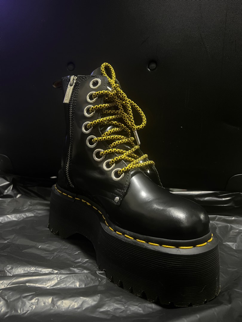 Dr. Martens Jadon Max Boot Women’s Platforms, Women's Fashion, Footwear, Boots on Carousell