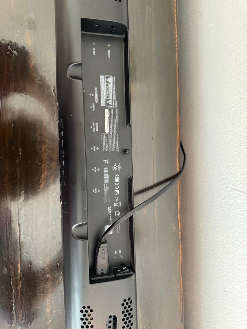 LIKE NEW! JBL SB400 soundbar and subwoofer / comes with remote control ...