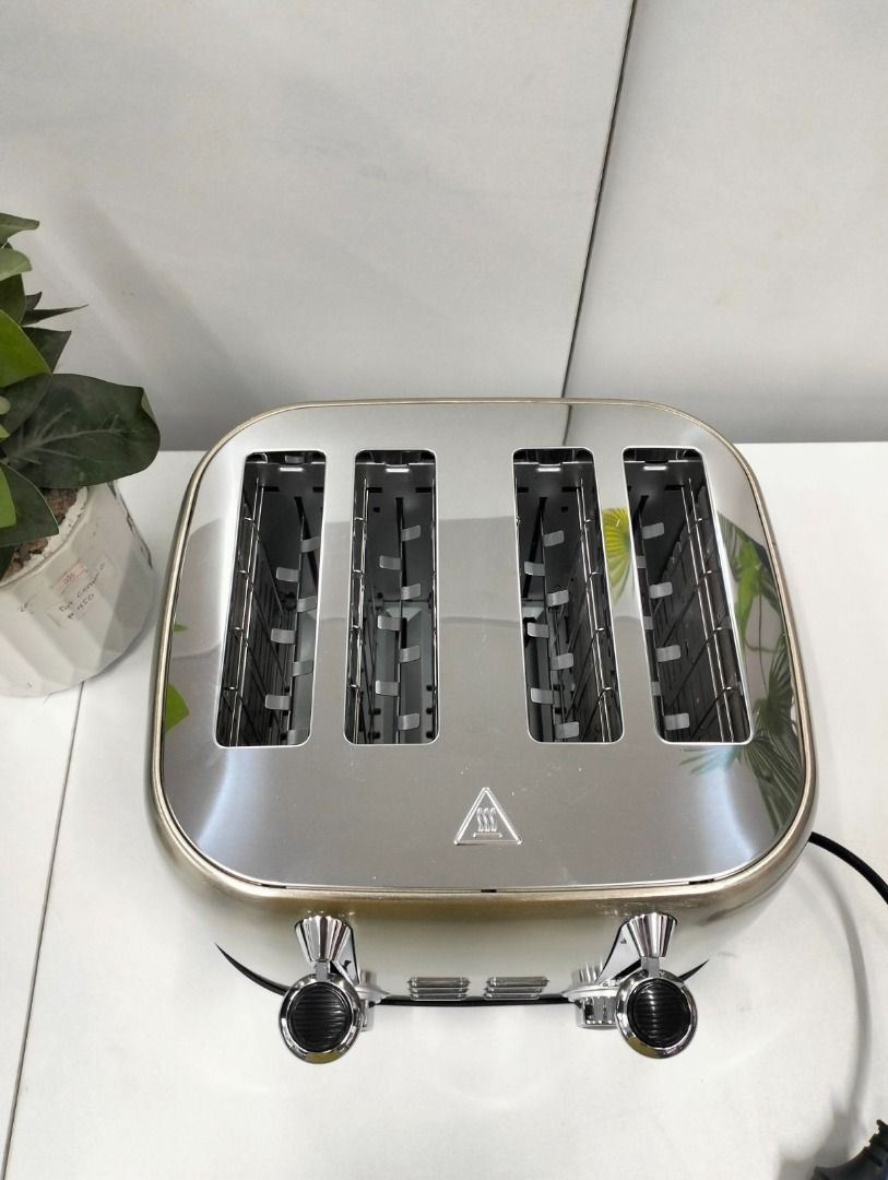 Kogan 4 slice toaster surplus/mallpullout from australia, TV & Home ...