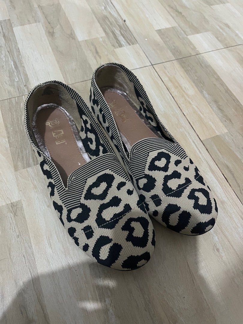 Leopard Loafers, Women's Fashion, Footwear, Loafers on Carousell