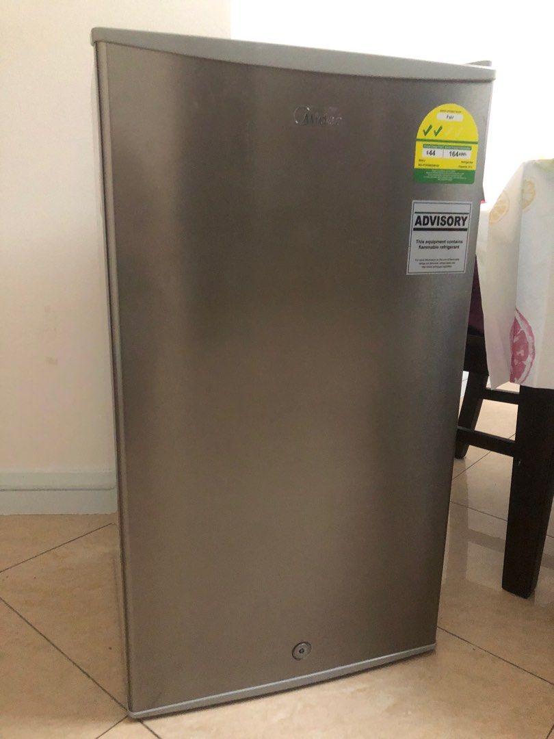 Midea 93L Bar fridge, TV & Home Appliances, Kitchen Appliances ...