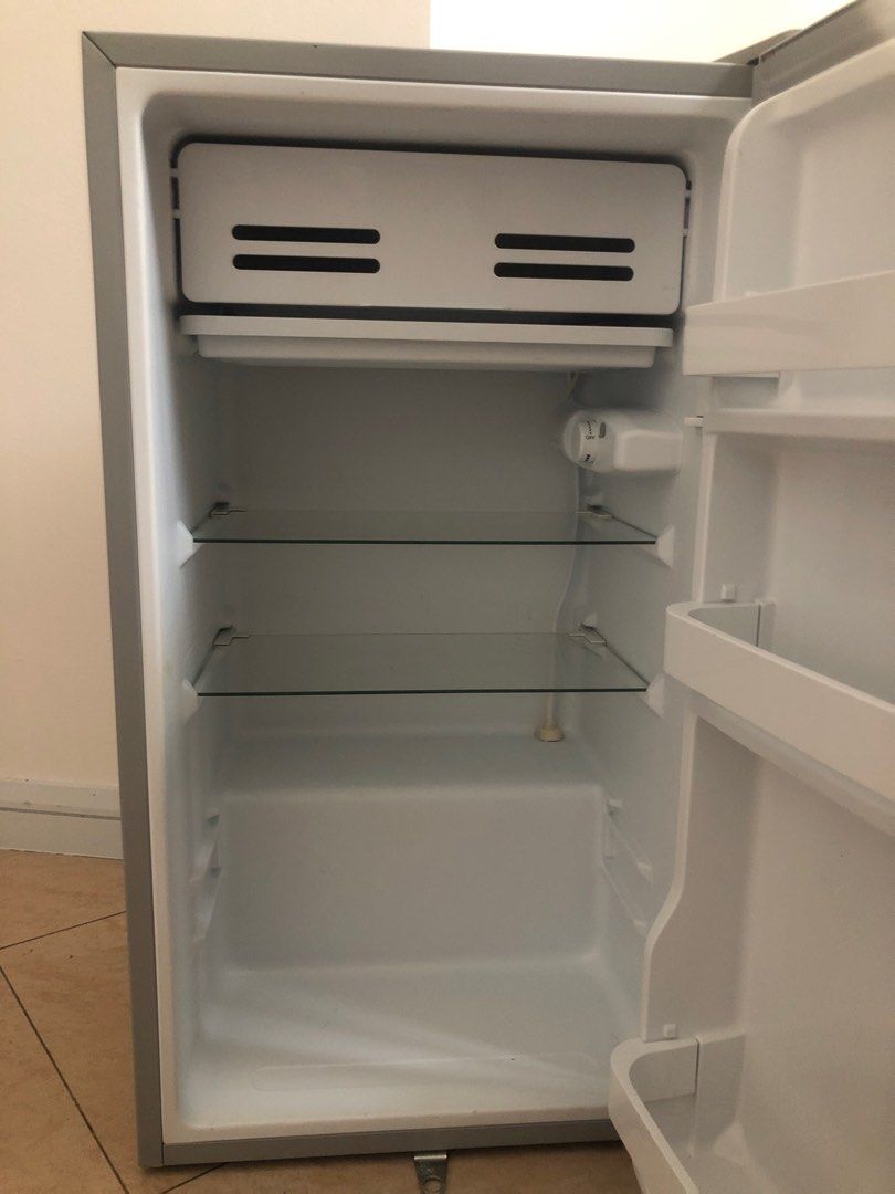 Midea 93L Bar fridge, TV & Home Appliances, Kitchen Appliances ...