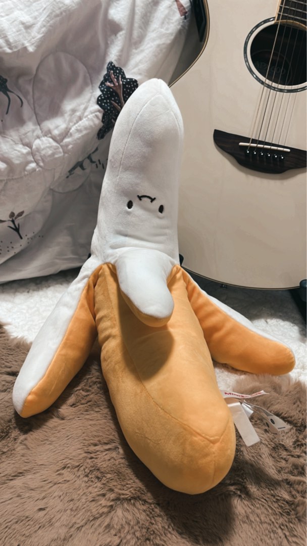 miniso banana plushie, Hobbies & Toys, Toys & Games on Carousell