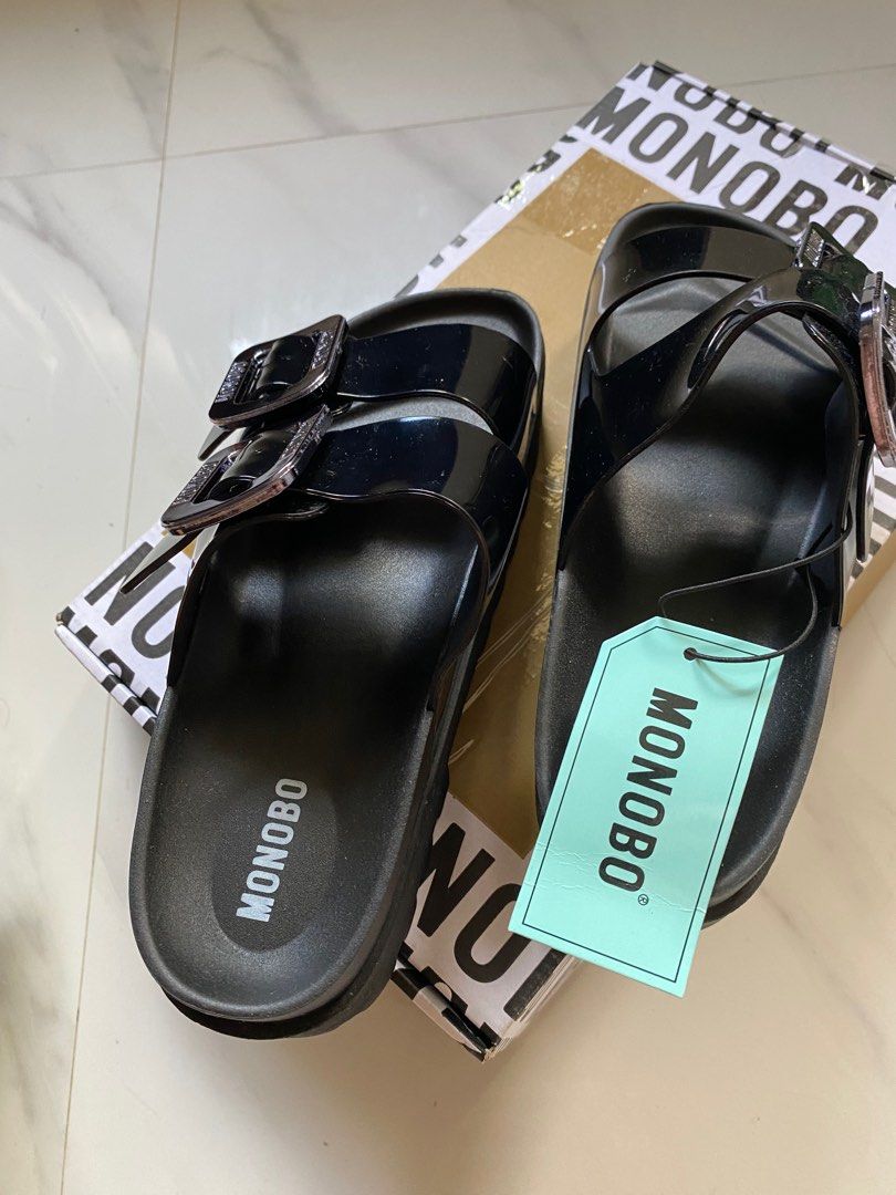 MONOBO PUNKY, Women's Fashion, Footwear, Slippers and slides on Carousell