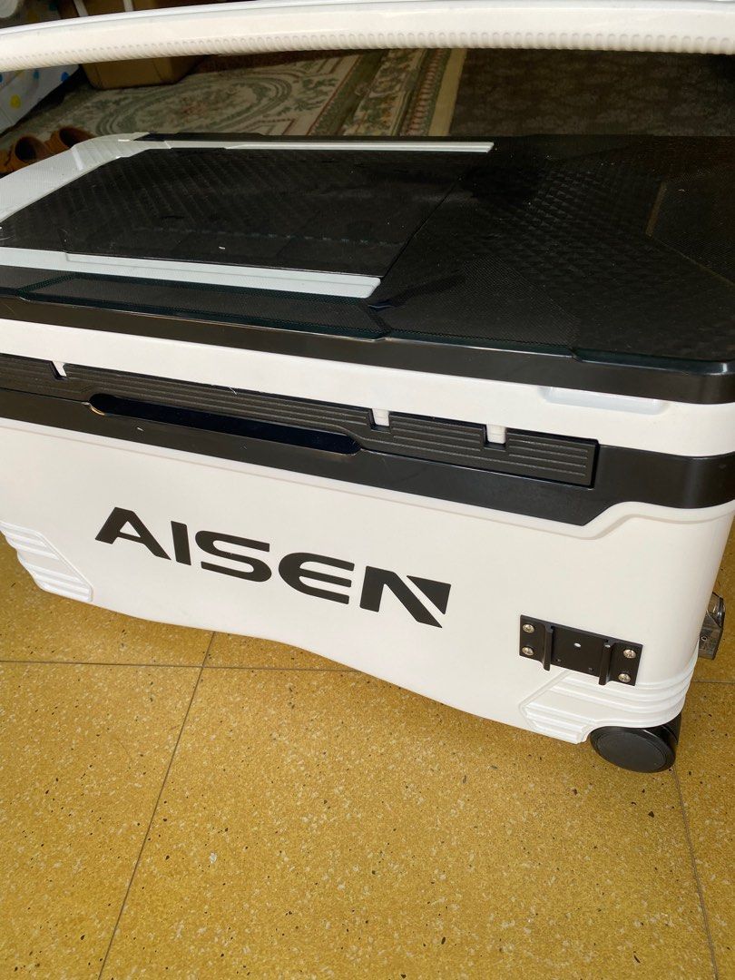 New AISEN 50L Cooler Box with Wheels and handles, Sports Equipment ...