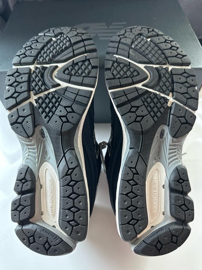New Balance 2002R, Men's Fashion, Footwear, Sneakers on Carousell