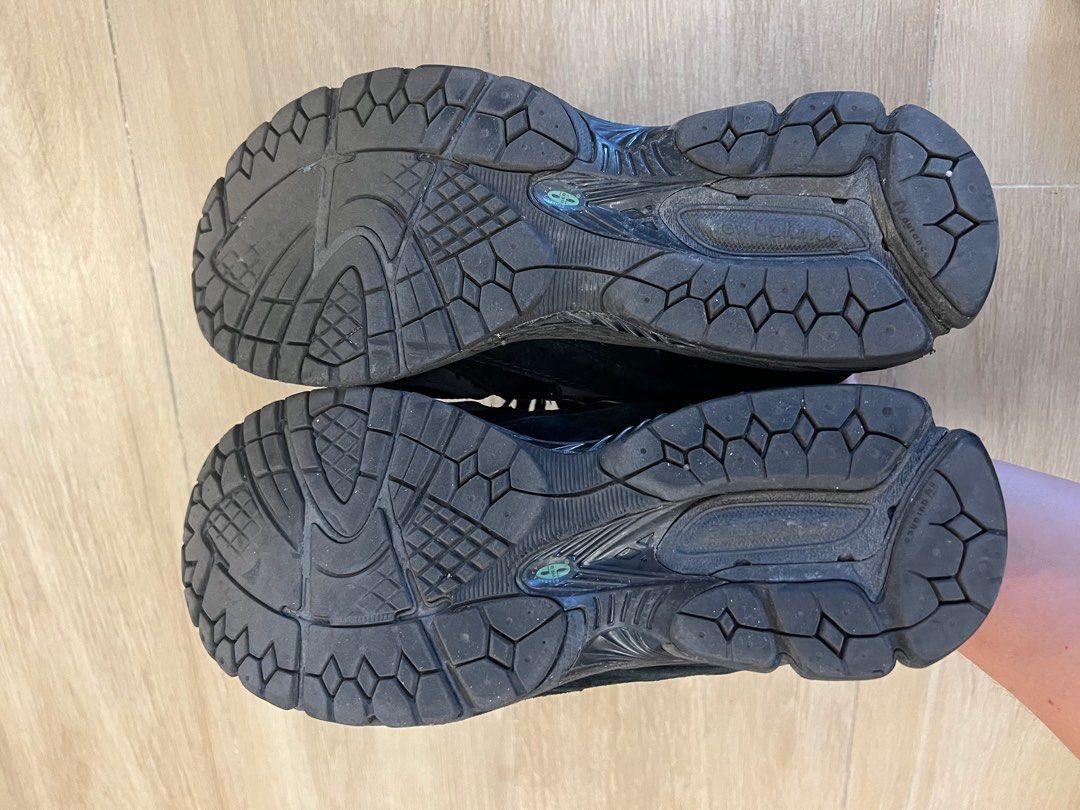 New Balance 2002r US8, 男裝, 鞋, 波鞋 - Carousell