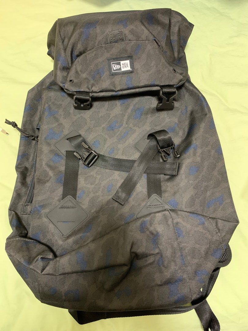 New Era Rucksack 28L backpack, 男裝, 袋, 背包 - Carousell