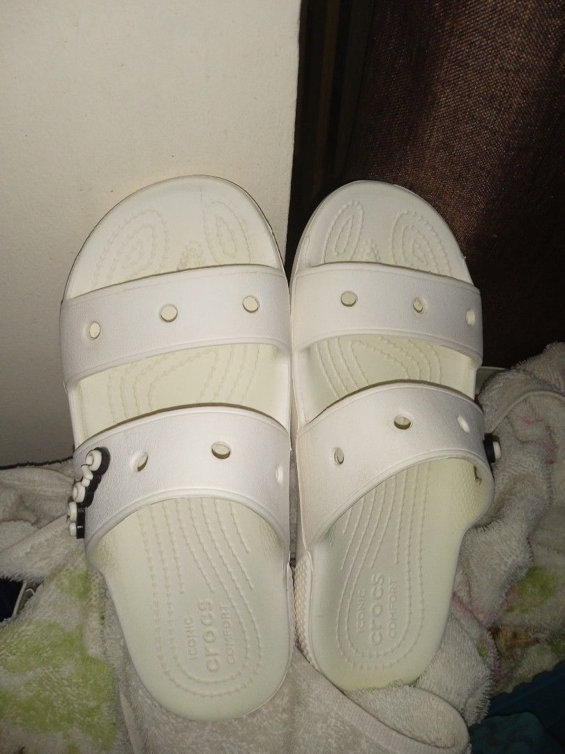 Original crocs, Women's Fashion, Footwear, Slippers and slides on Carousell