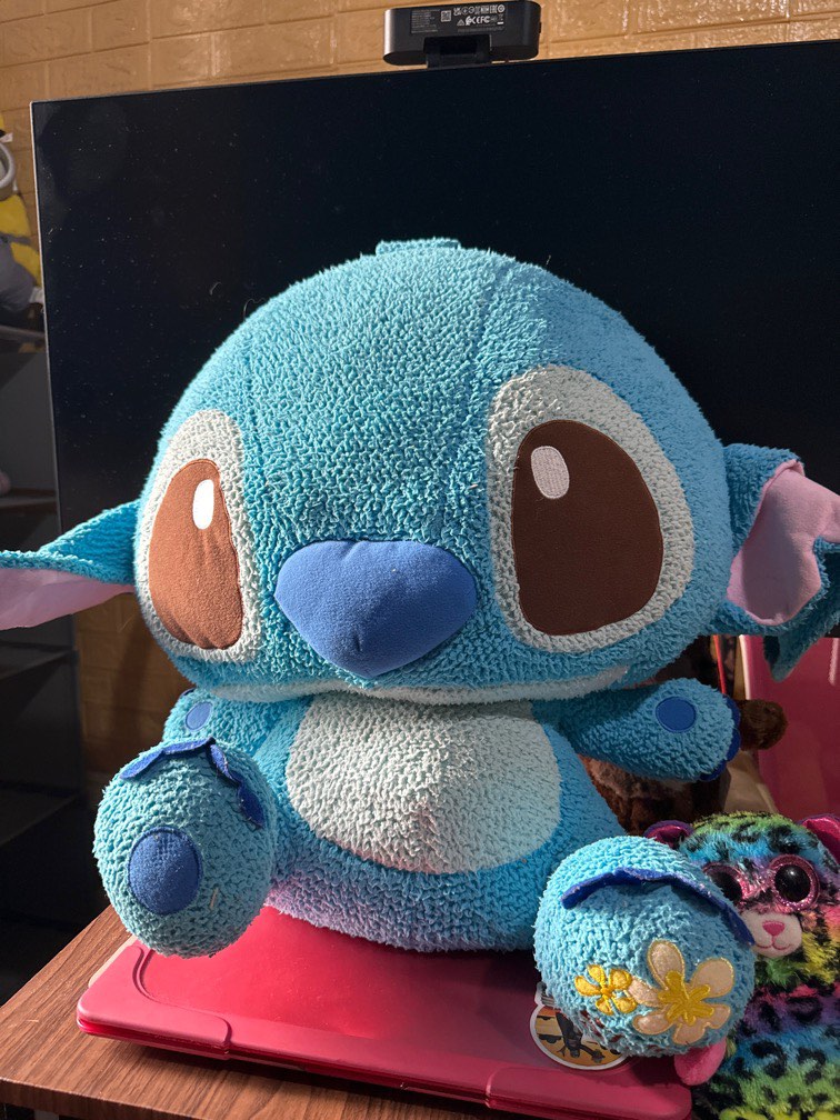 Original Giant Stitch embossed on foot, Hobbies & Toys, Toys & Games on ...