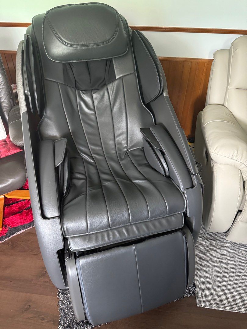 OSIM OS-8210 uDeluxe Max in Black, Health & Nutrition, Massage Devices ...