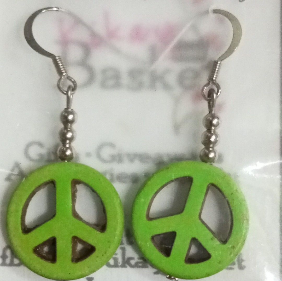 Peace Sign Earring, Women's Fashion, Jewelry & Organizers, Earrings on ...