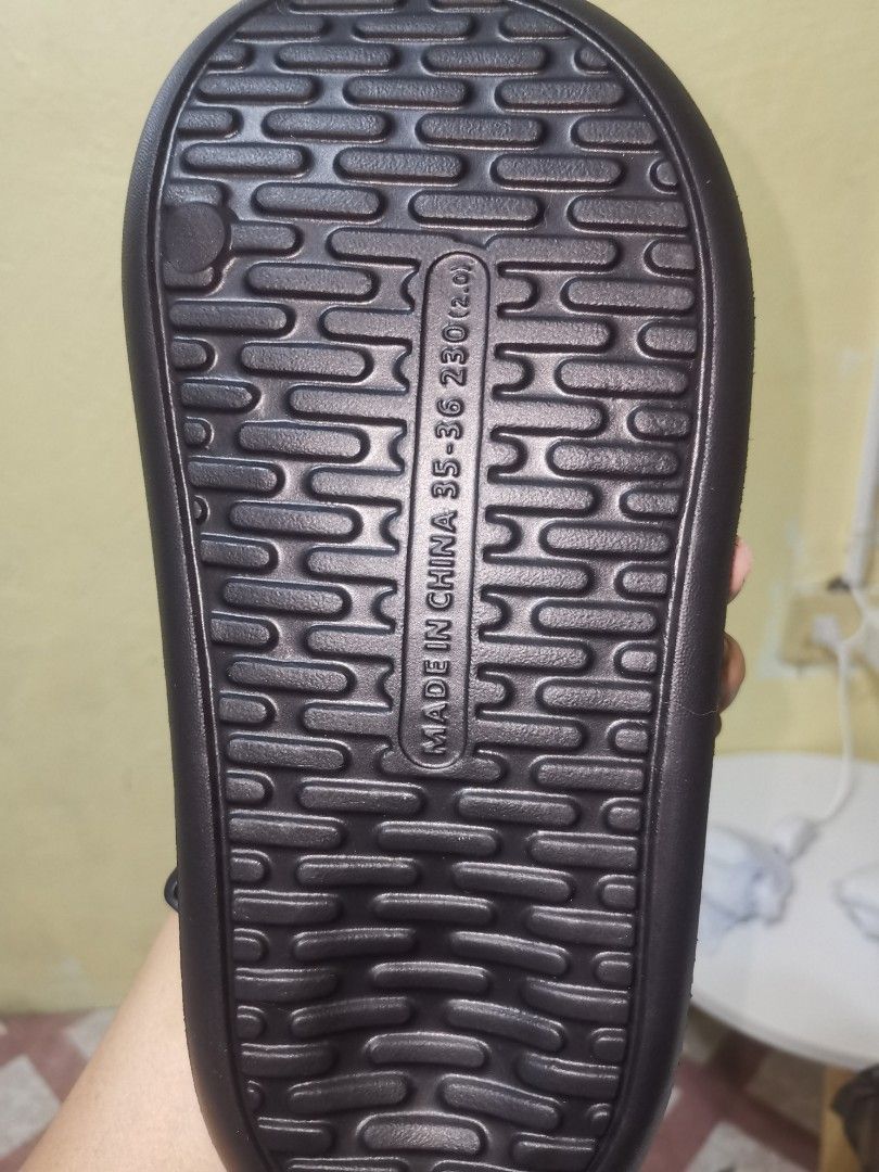 Posee Slippers, Women's Fashion, Footwear, Slippers and slides on Carousell