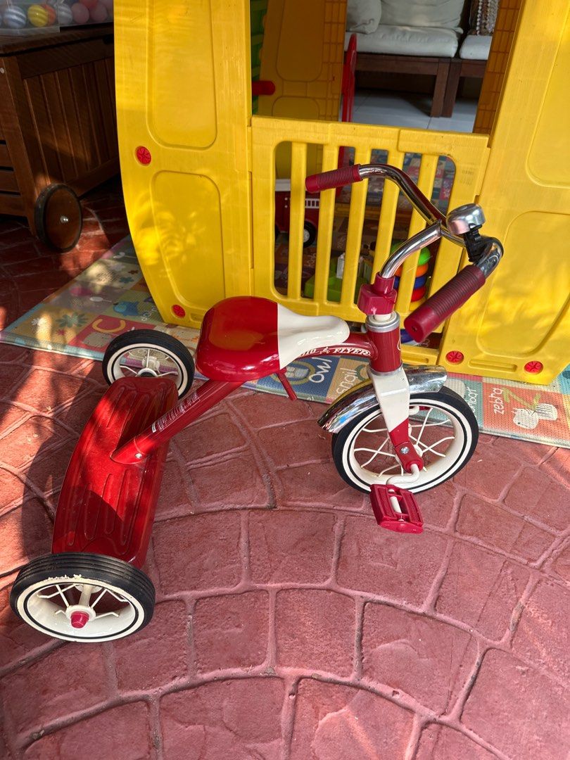 Radio Flyer Classic Red 10" Tricycle for Toddlers, Toddler Bike, Ages 2 ...