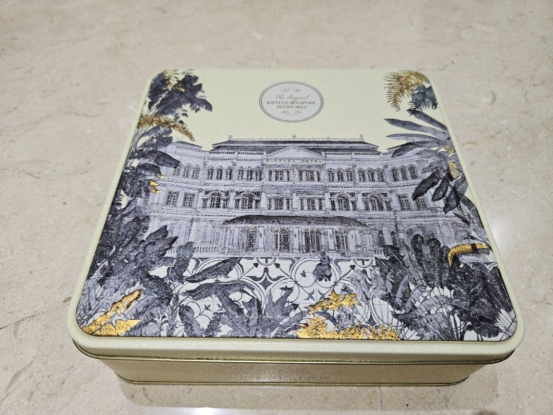 Raffles hotel tin mooncake box, Women's Fashion, Jewelry & Organisers ...
