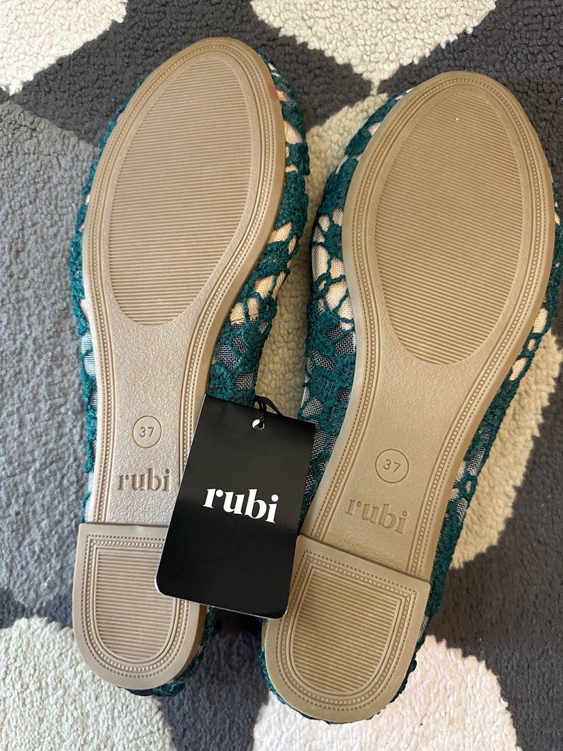 Rubi Green Lace Flats, Women's Fashion, Footwear, Flats on Carousell