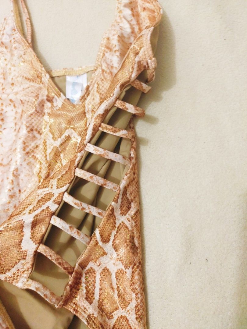 (S) IHEARTRAVE SNAKE BITE SIDE CUT OUT ONE PIECE SWIMSUIT, Women's ...