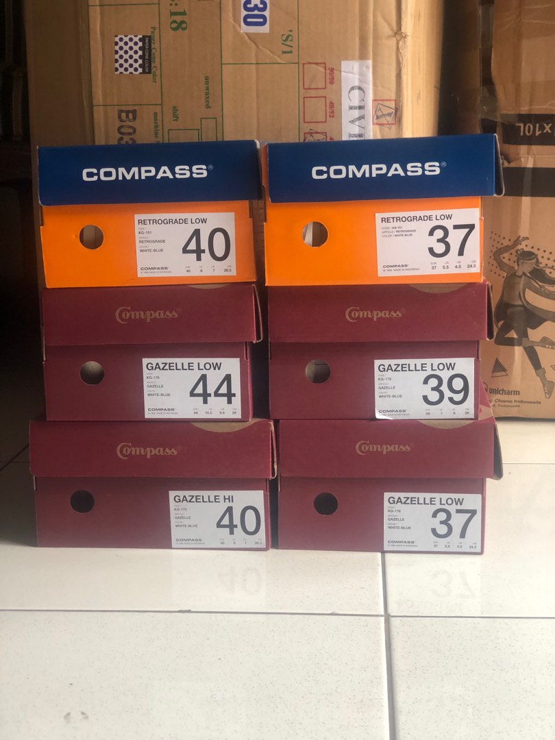 SEPATU COMPASS, Fesyen Pria, Sepatu , Sneakers di Carousell