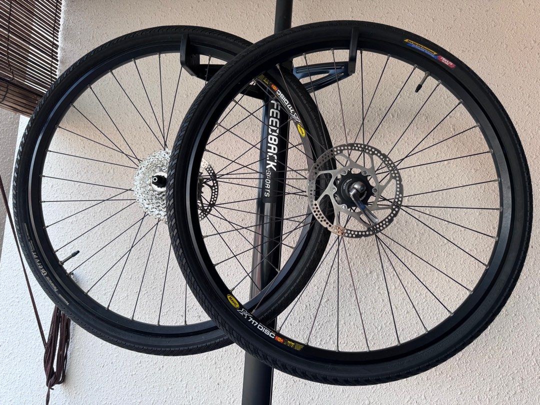 Shimano XTR Hub 9 Speed Wheelset with 9Speed Cassette, Sports Equipment ...