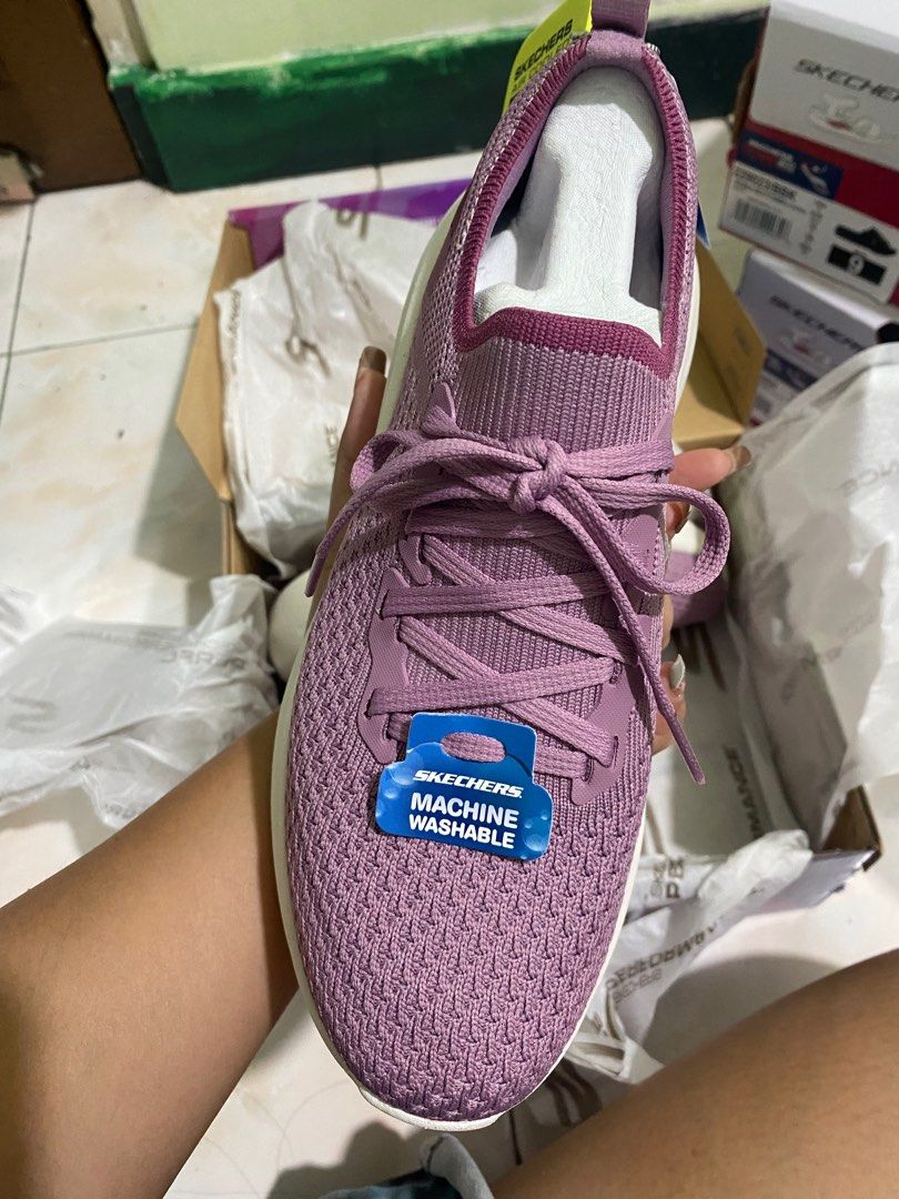 Skechers Max Cushioning Essential-Juno Mauve, Women's Fashion, Footwear ...