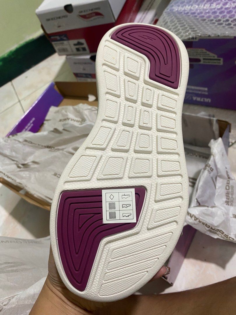 Skechers Max Cushioning Essential-Juno Mauve, Women's Fashion, Footwear ...