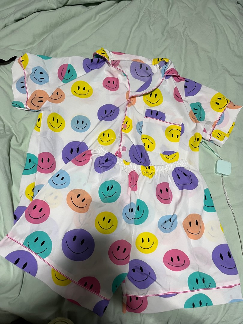 Smiley face white pyjamas set short sleeve, Women's Fashion, Dresses ...