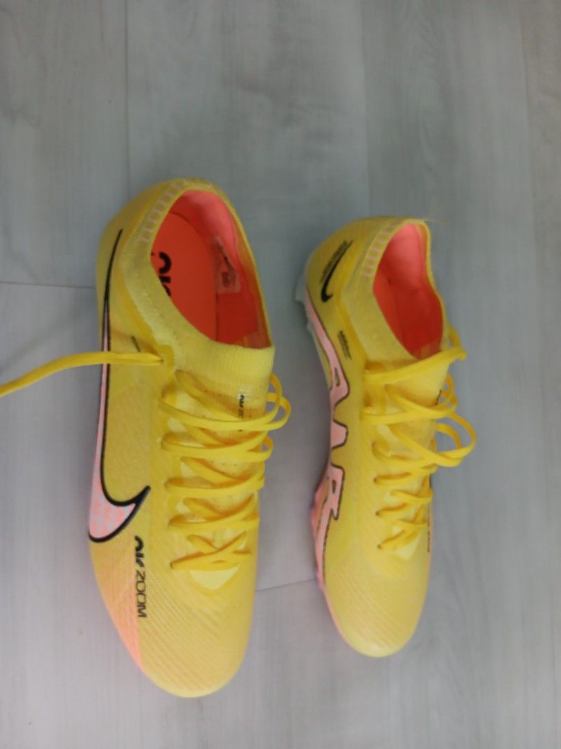 Yellow Mecurial Vapor Airzoom, Men's Fashion, Footwear, Boots on Carousell