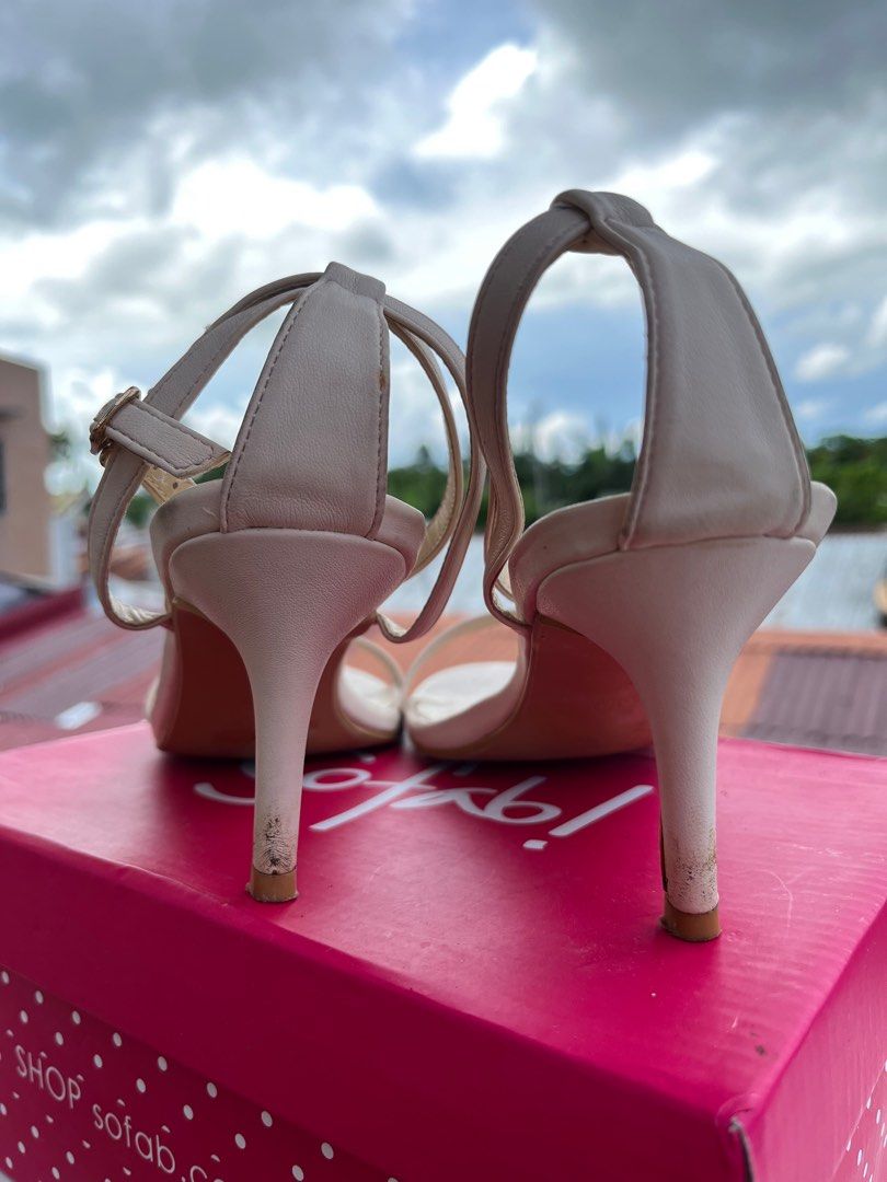 SoFab Kit Heel Sandals, Women's Fashion, Footwear, Heels on Carousell