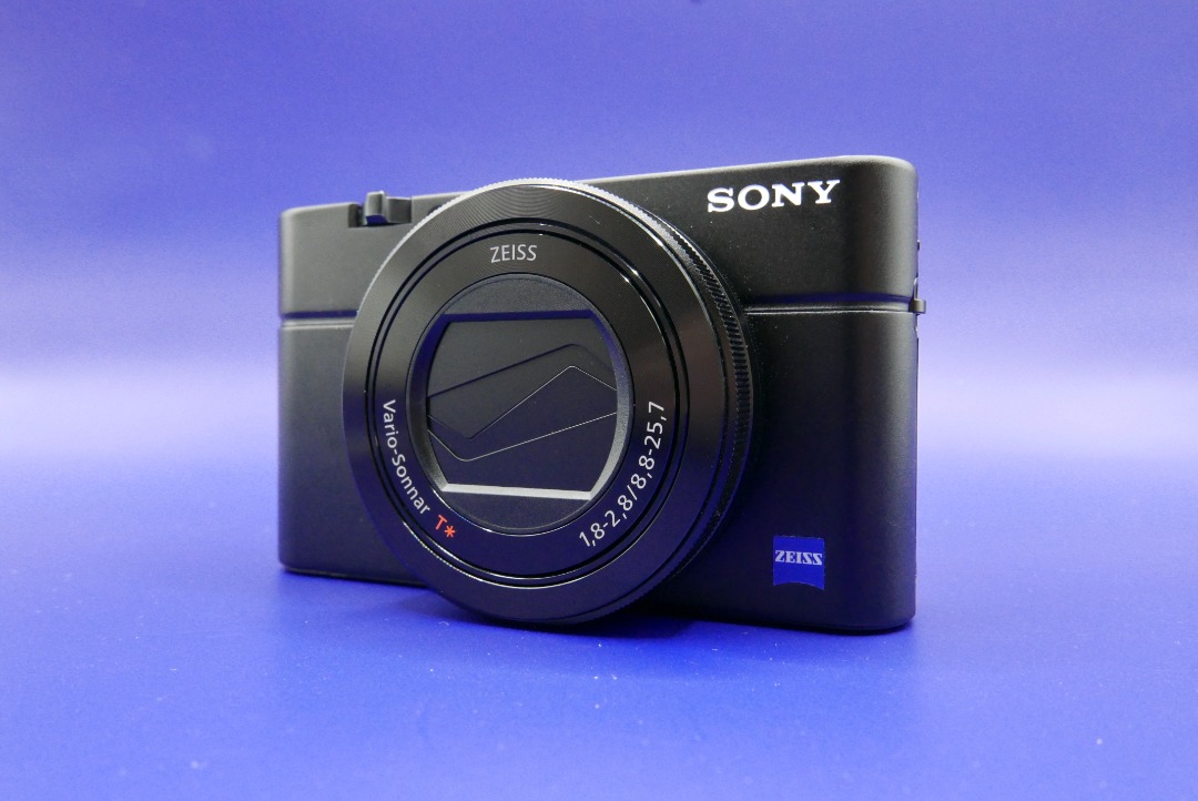 Sony RX100 M3 Cyber-shot Mark III, Photography, Cameras on Carousell