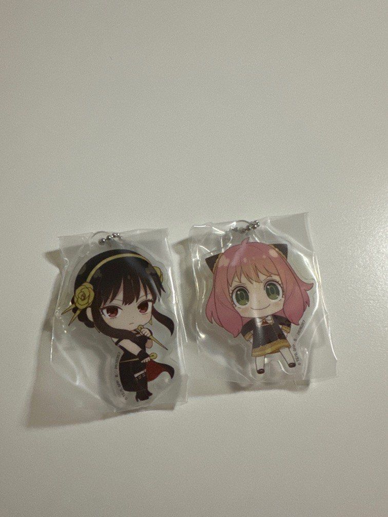 Spy x Family Acrylic Keychain - Anya &Yor, Hobbies & Toys, Memorabilia ...
