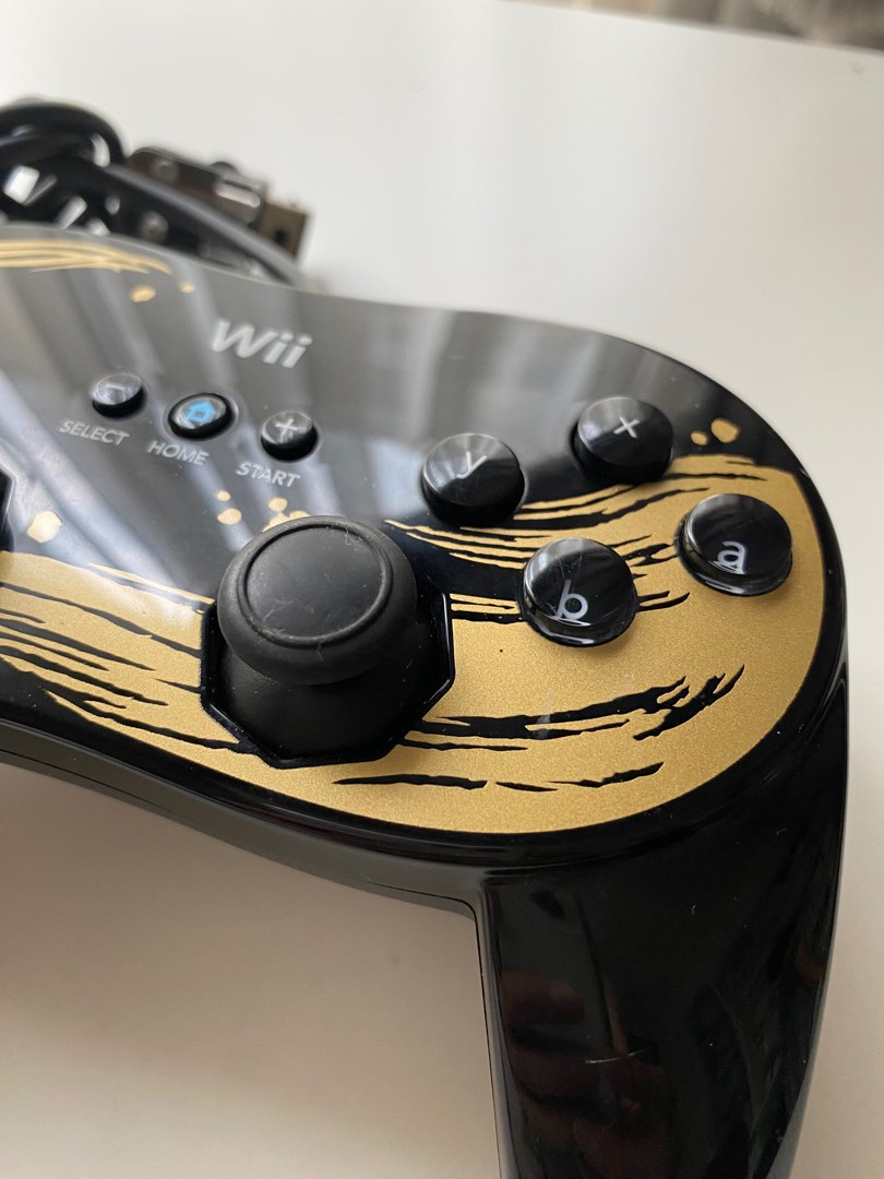[Super rare] Wii pro controller monster hunter, Video Gaming, Gaming ...