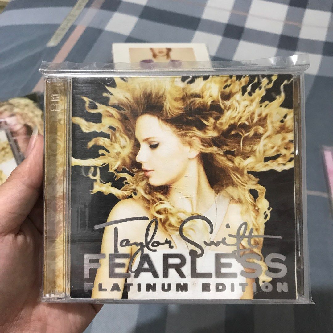 Taylor Swift - Fearless (Platinum Edition), Hobbies & Toys, Music ...