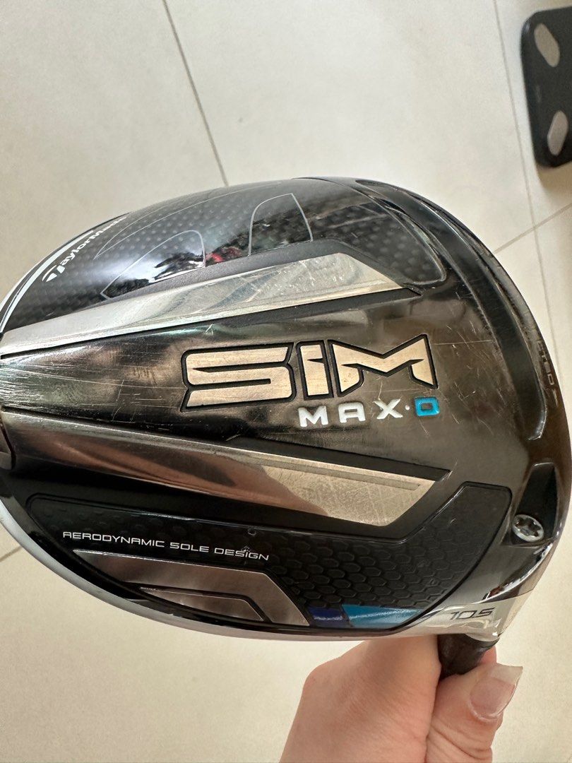 TaylorMade Sim Max D 10.5 Driver, Sports Equipment, Sports & Games, Golf on Carousell