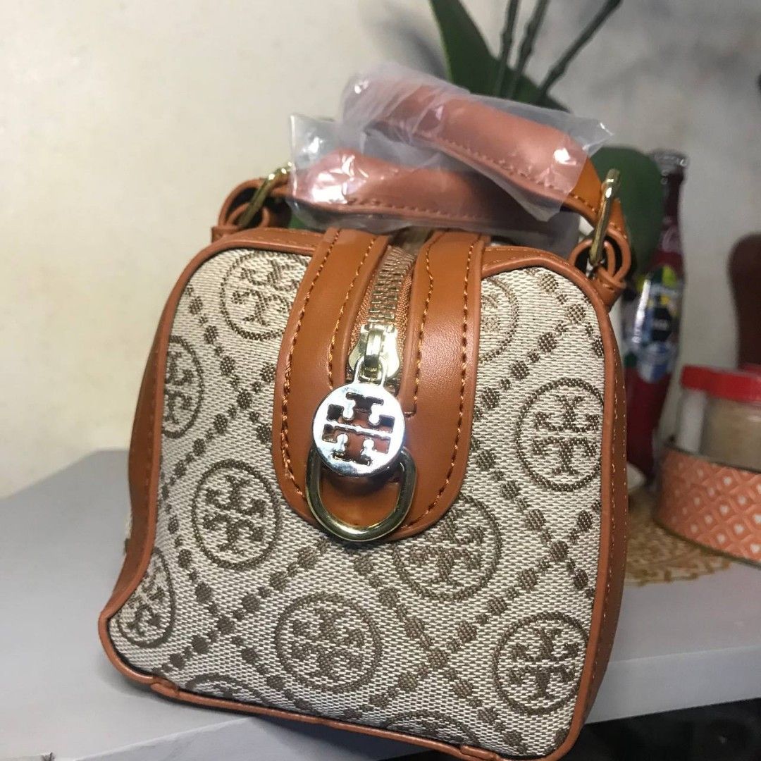 TORY BURCH MALL PULL OUT, Women's Fashion, Bags & Wallets, Shoulder ...