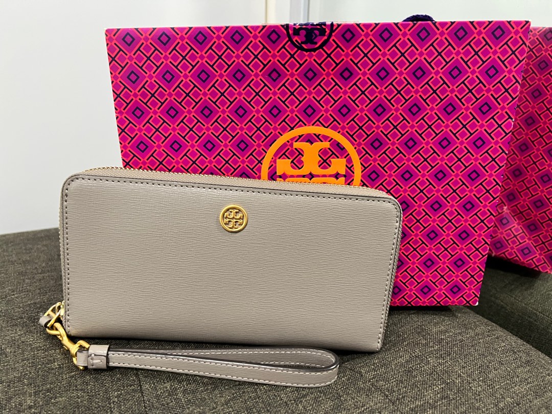 Tory Burch Wallet, Luxury, Bags & Wallets on Carousell