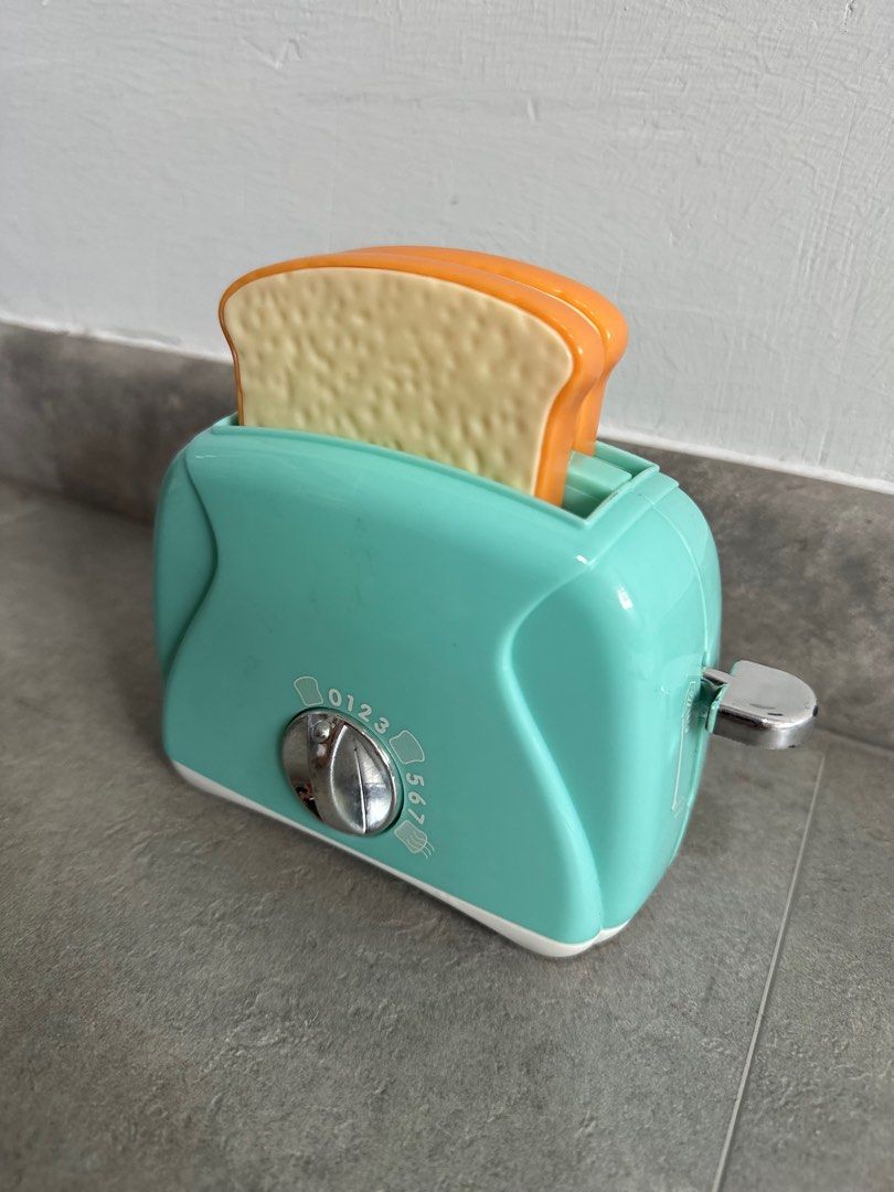 Toy toaster, Hobbies & Toys, Toys & Games on Carousell